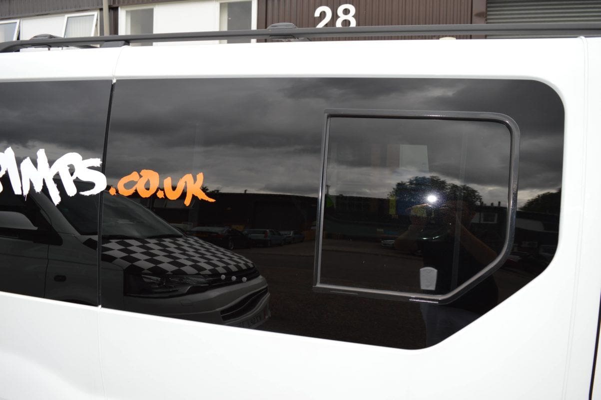 Renault Trafic N/S Front Fixed & O/S Front Opener Window Package (With ...